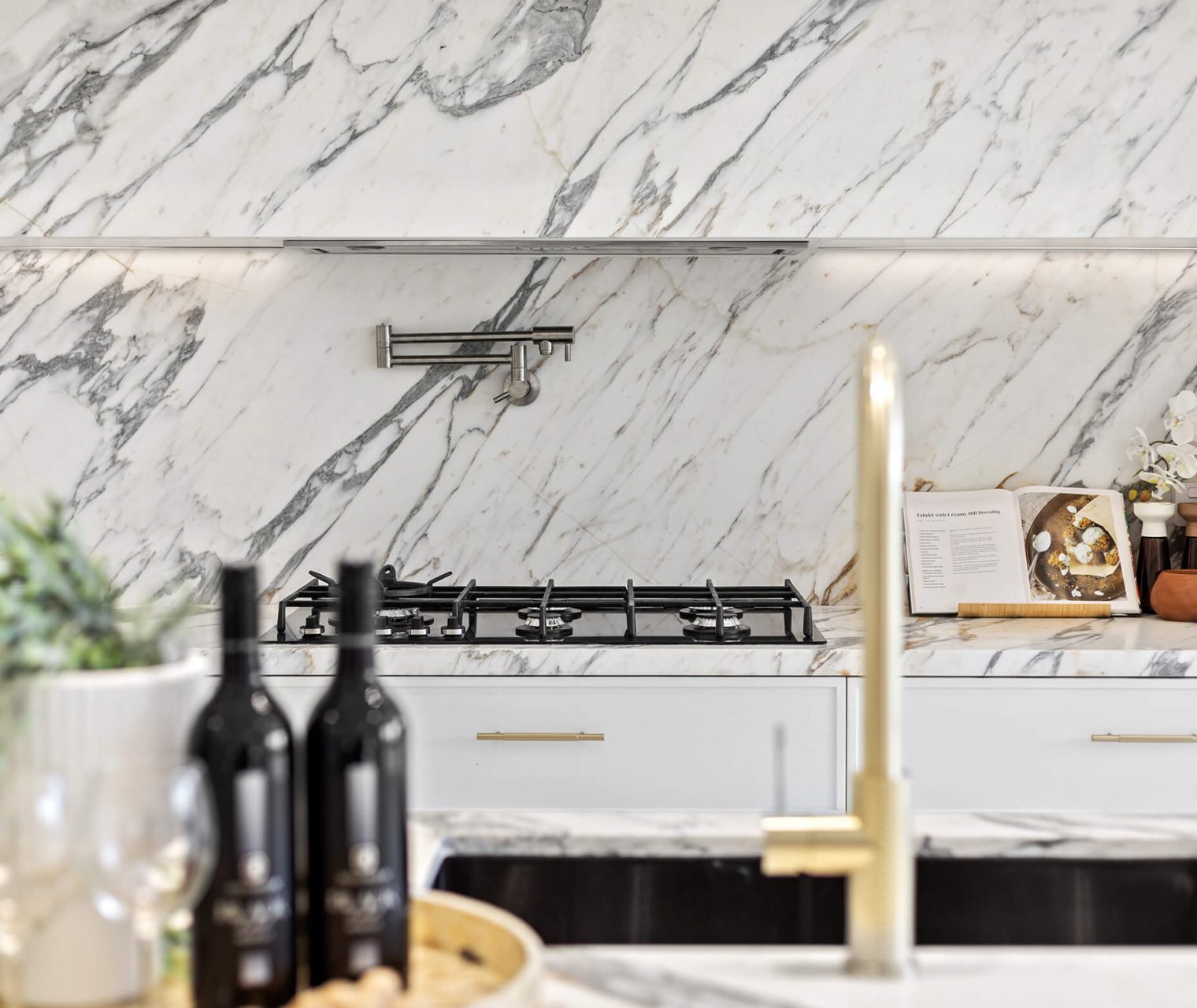 Harmonia – ALEX KITCHEN